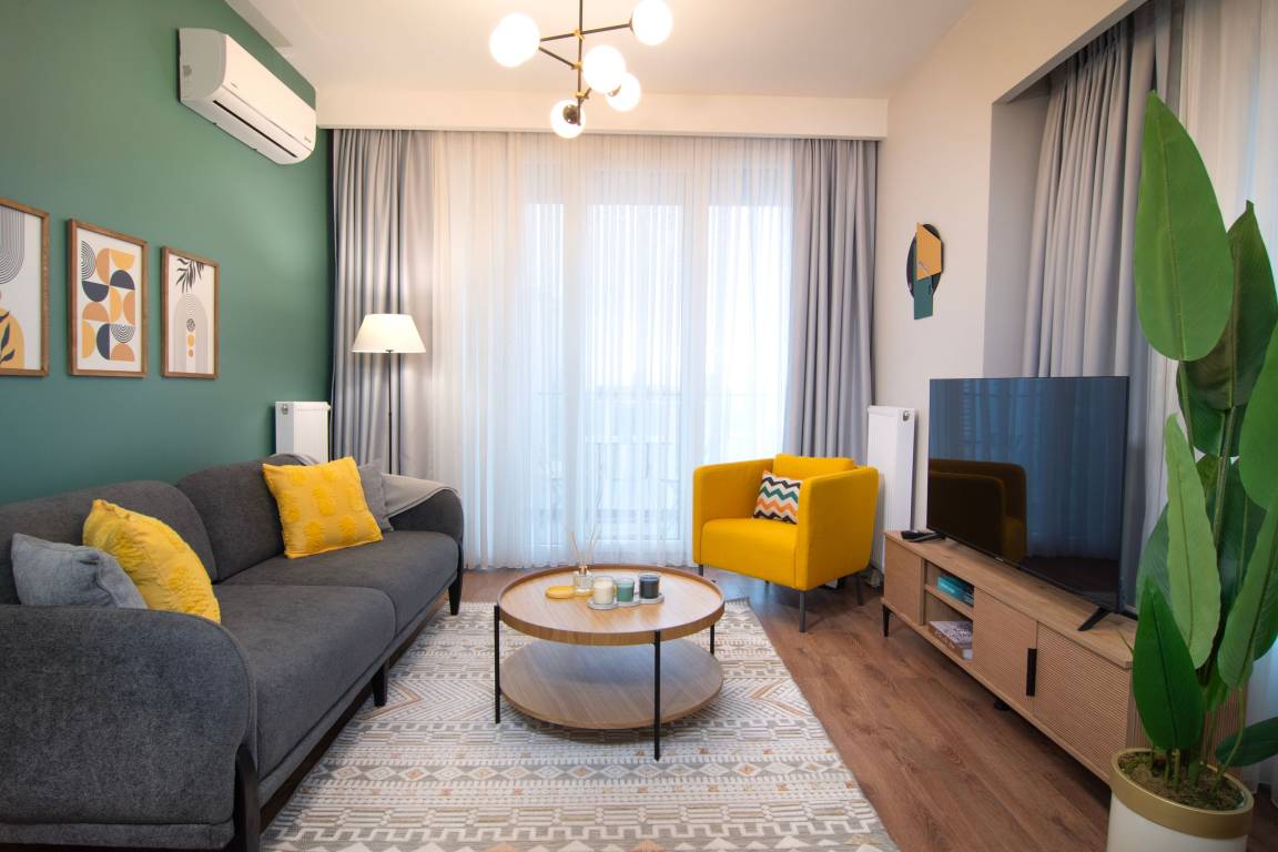 90 M² Apartment ∙ 2 Bedrooms ∙ 4 Guests - Bağcılar