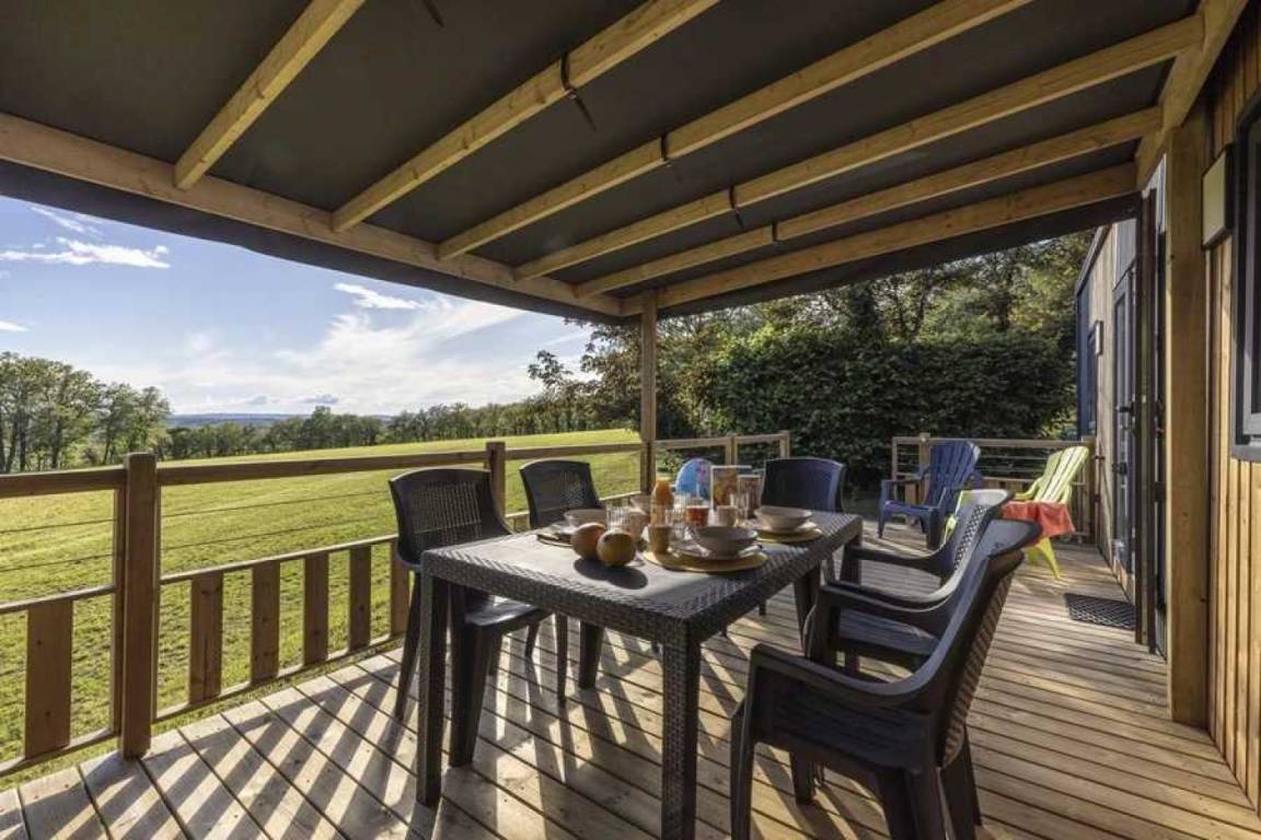 32 M² Camping ∙ 4 Personnes - Souillac