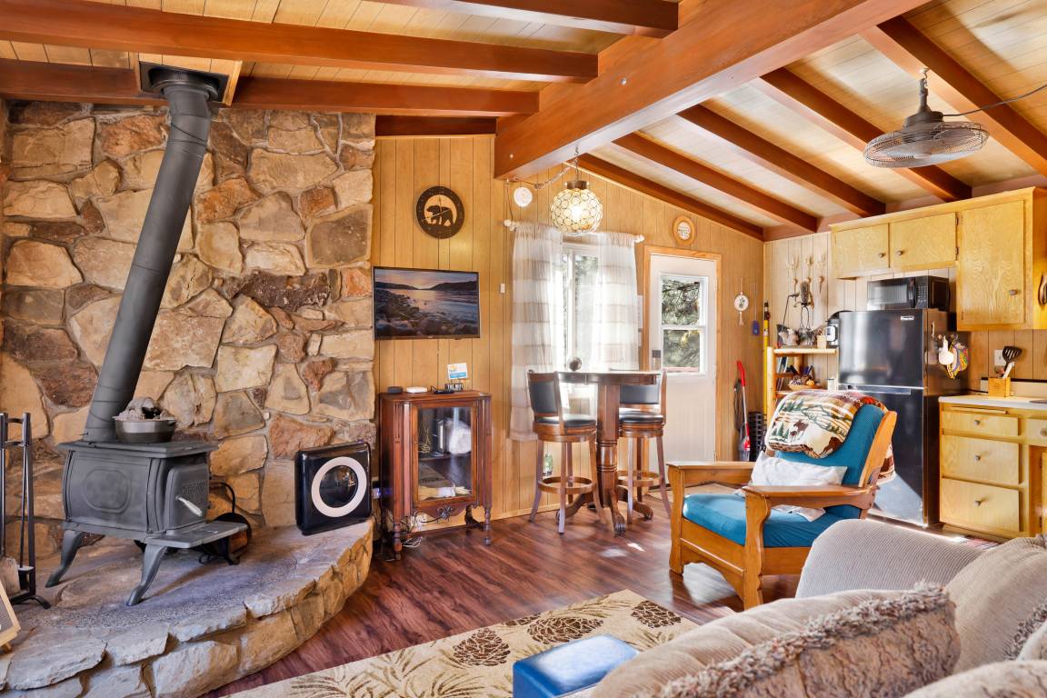 60 M² Cabin ∙ 2 Bedrooms ∙ 3 Guests - Big Bear Lake, CA