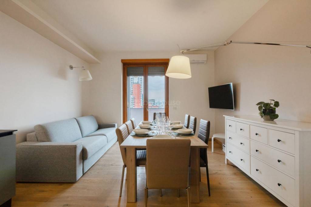 100 M² Apartamento ∙ 3 Habitaciones ∙ 9 Huéspedes - Milán