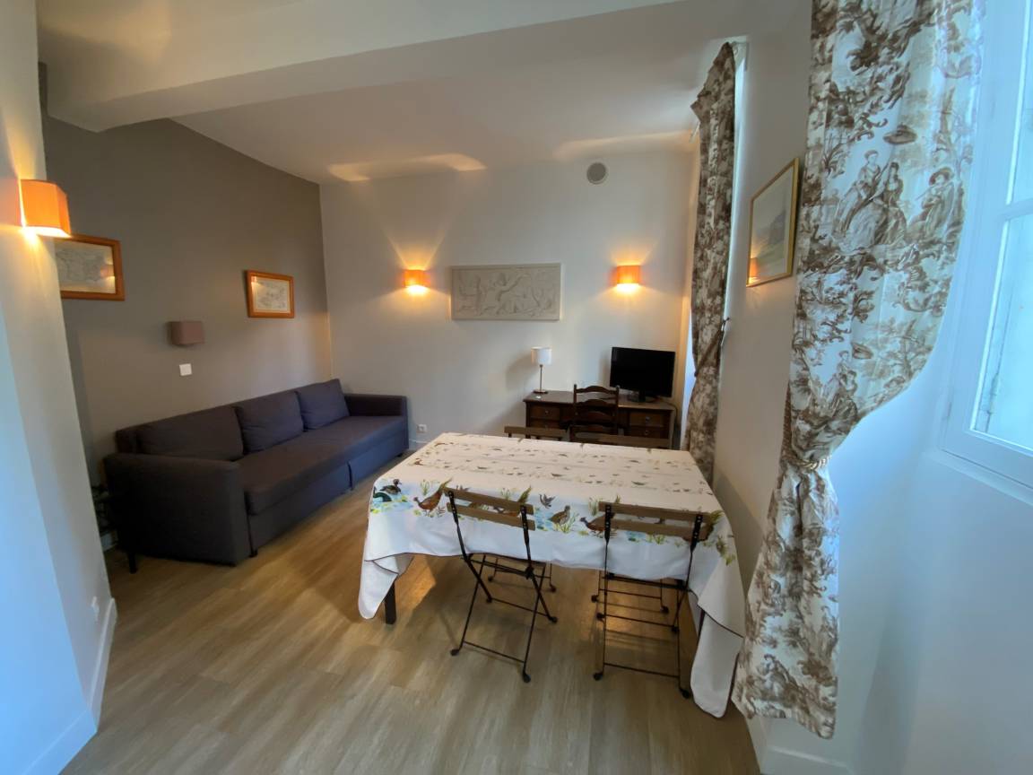 33 M² Apartment ∙ 1 Bedroom ∙ 4 Guests - Versailles