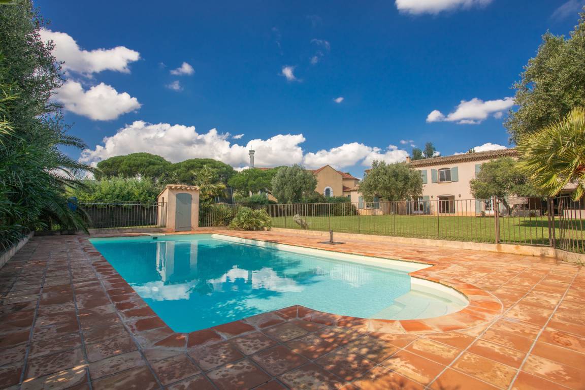 400 M² Villa ∙ 7 Bedrooms ∙ 12 Guests - La Croix-Valmer