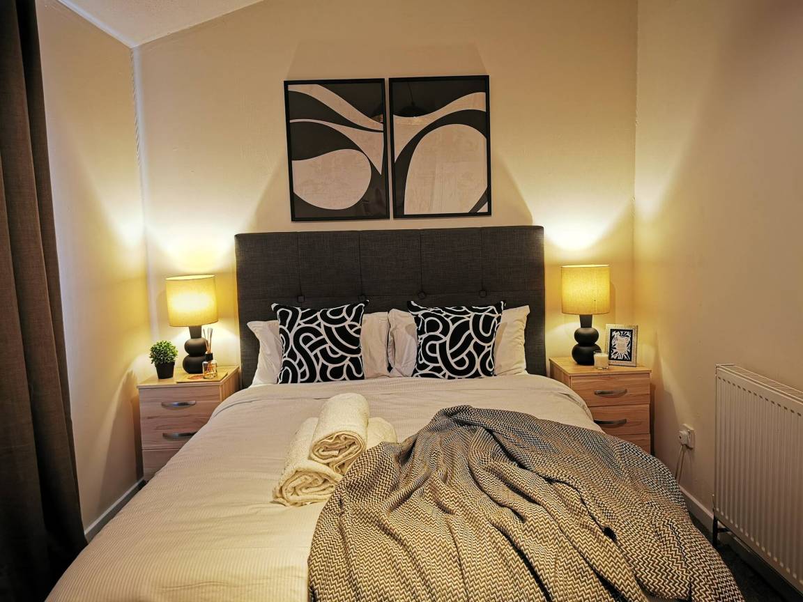 128 M² House ∙ 3 Bedrooms ∙ 9 Guests - Dartford