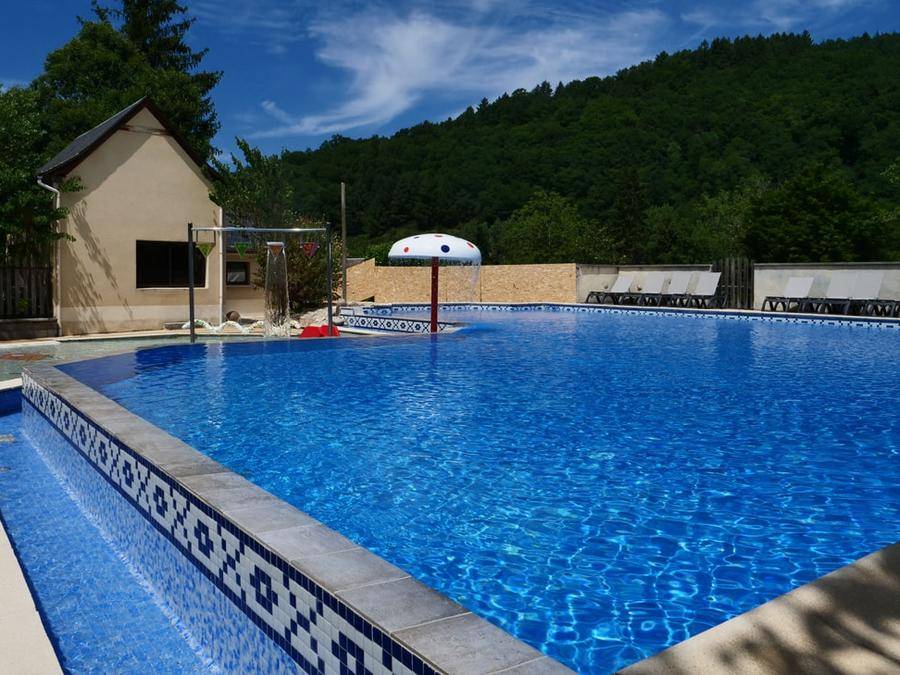 36 M² Caravan ∙ 2 Bedrooms ∙ 4 Guests - Corrèze