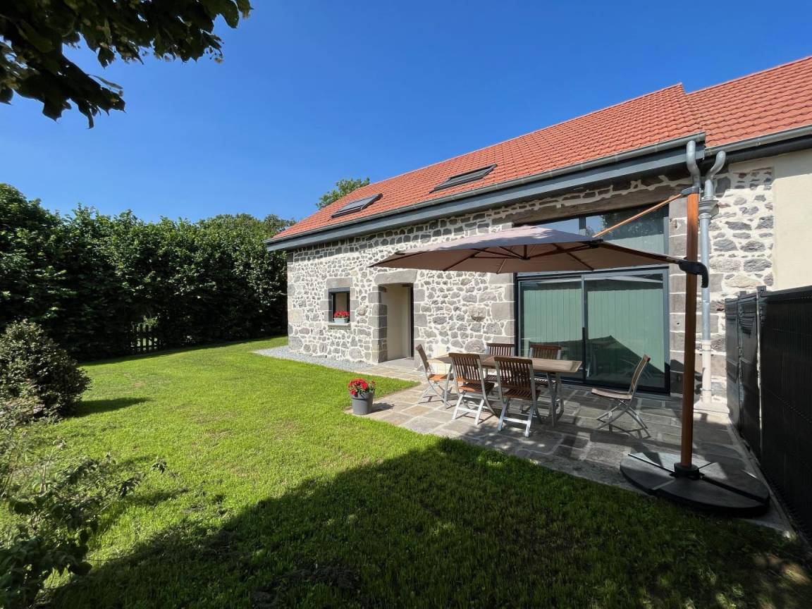 115 M² Gîte ∙ 3 Chambres ∙ 6 Personnes - Riom