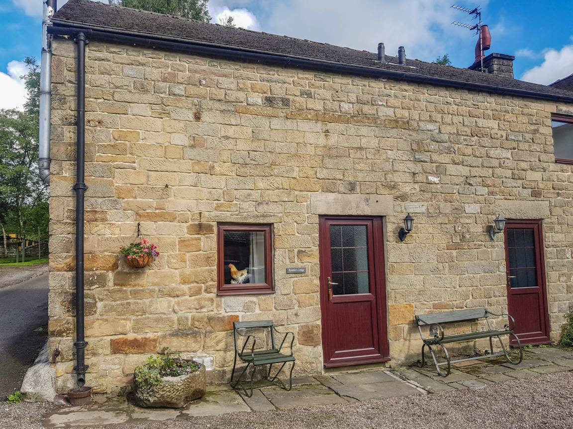 Cottage ∙ 2 Bedrooms ∙ 4 Guests - Chesterfield
