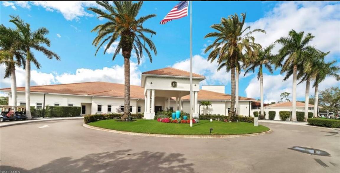 99 M² Condo ∙ 2 Bedrooms ∙ 4 Guests - Naples, FL