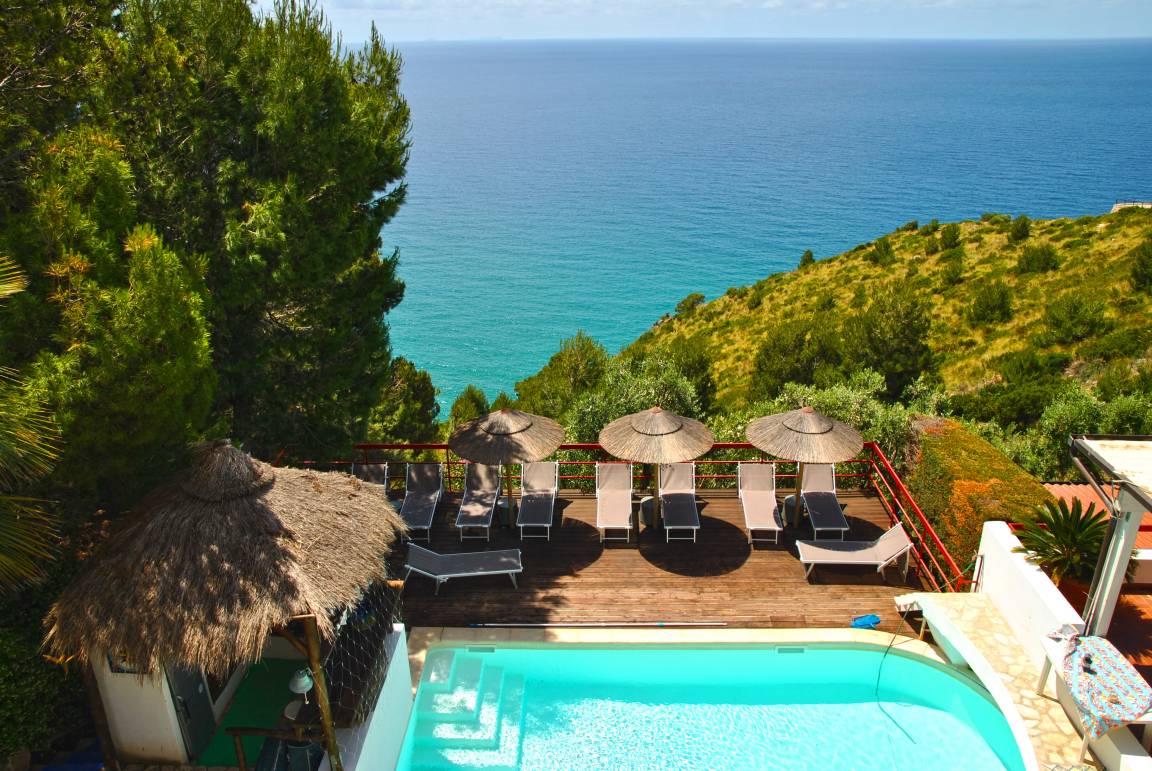 180 M² Villa ∙ 8 Bedrooms ∙ 17 Guests - Sperlonga