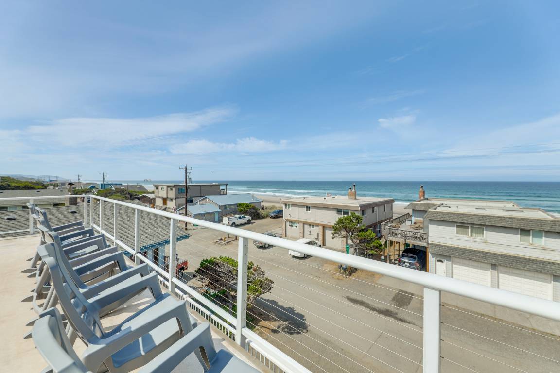 250 M² House ∙ 5 Bedrooms ∙ 21 Guests - Rockaway Beach, OR