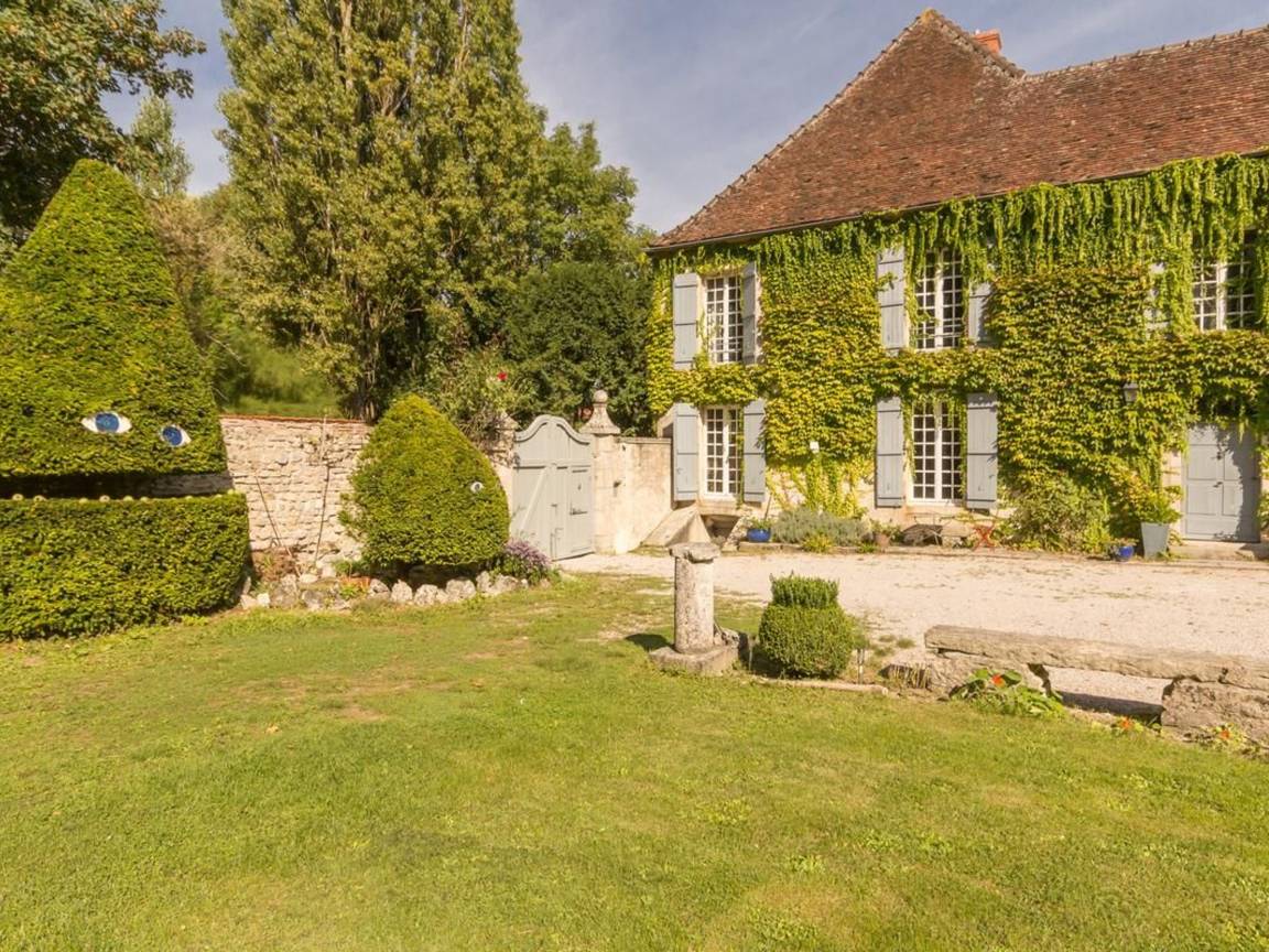 20 M² Bed And Breakfast ∙ 1 Bedroom ∙ 2 Guests - Nuits-Saint-Georges