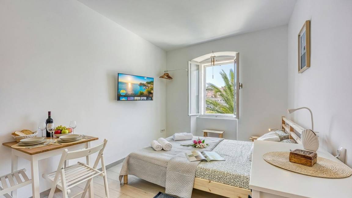18 M² Appartamento Vacanza ∙ 2 Ospiti - Lussinpiccolo