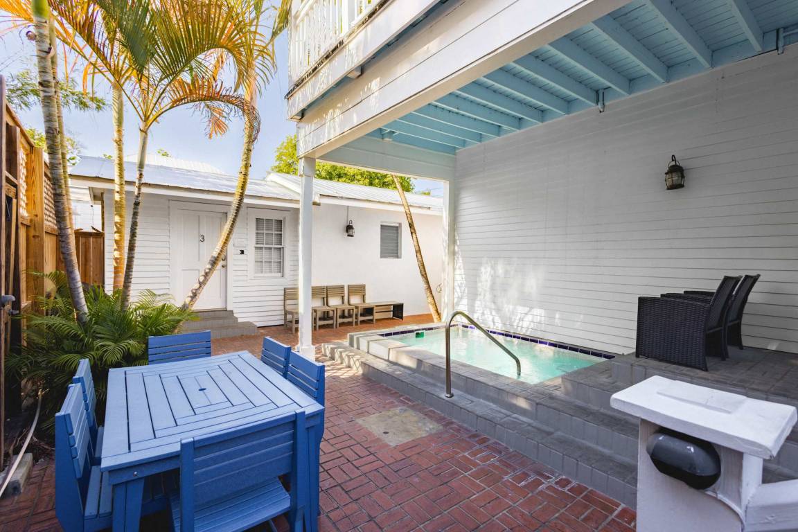 Ferienhaus ∙ 7 Schlafzimmer ∙ 19 Gäste - Key West, FL