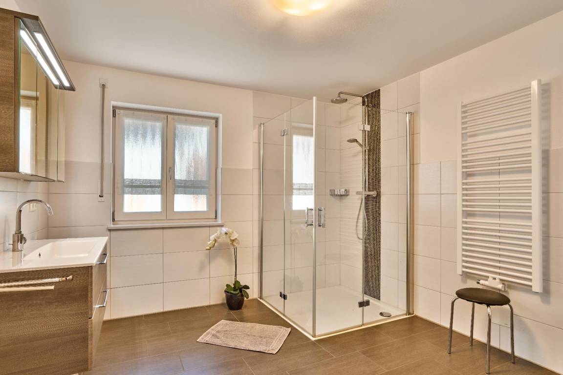 100 M² Ferienwohnung ∙ 2 Schlafzimmer ∙ 4 Gäste - Zwiesel