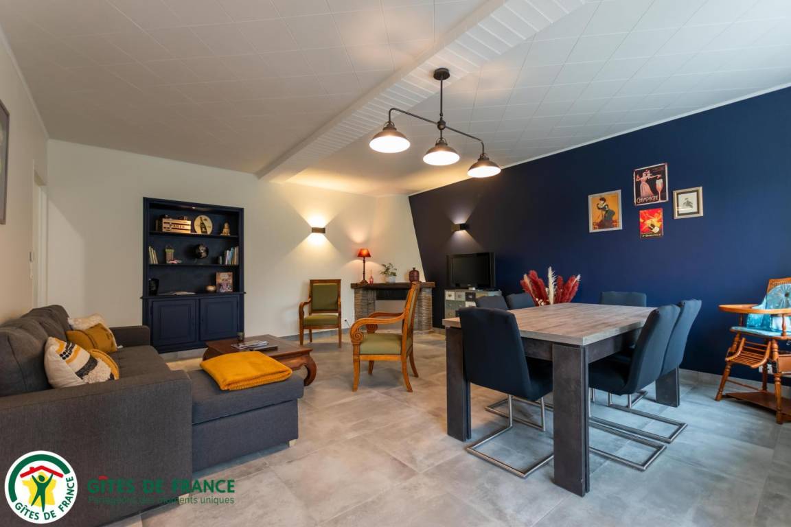 100 M² Gîte ∙ 2 Quartos ∙ 6 Hóspedes - Sézanne