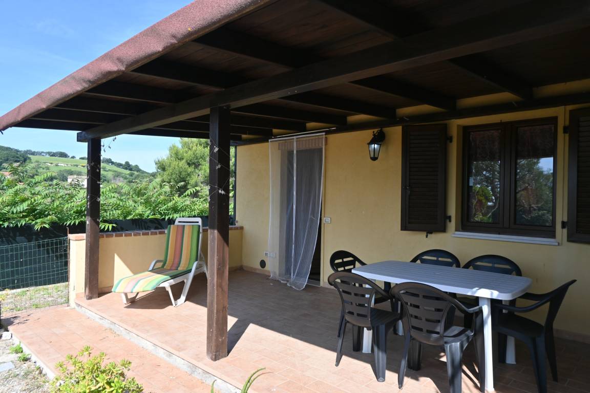 70 M² Apartamento ∙ 1 Habitación ∙ 5 Huéspedes - Numana