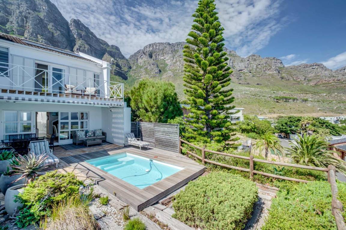 Apartment ∙ 3 Bedrooms ∙ 6 Guests - Camps Bay