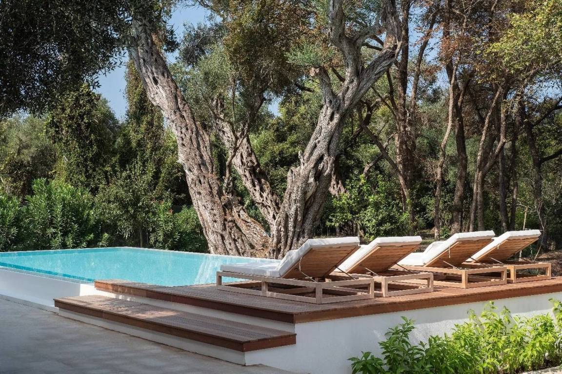 350 M² Apartment ∙ 5 Bedrooms ∙ 12 Guests - Kavos