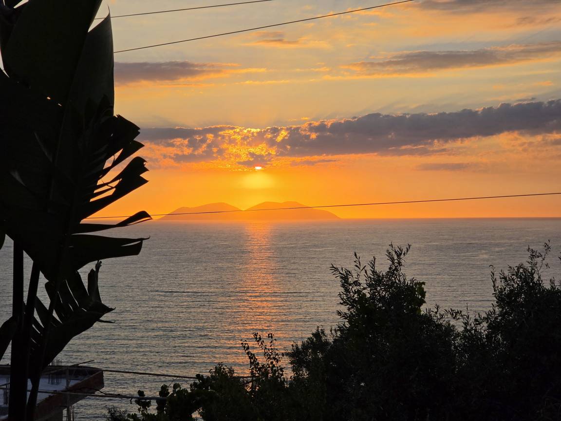 275 M² Villa ∙ 4 Bedrooms ∙ 11 Guests - Vlorë