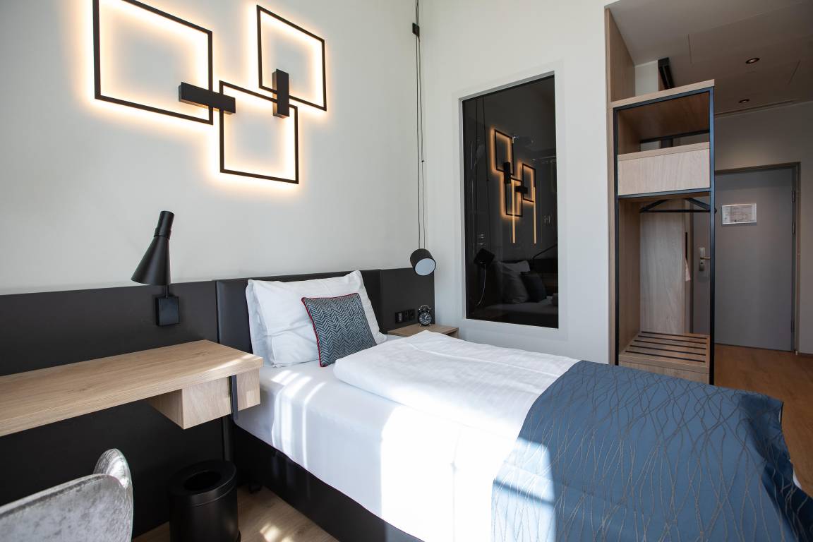 13 M² Hotel ∙ 1 Schlafzimmer ∙ 1 Gast - Bruck an der Mur