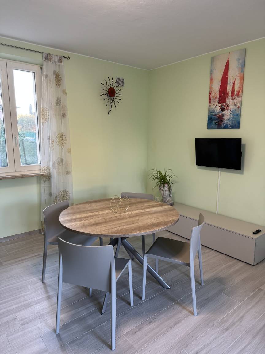 Ferienwohnung ∙ 2 Schlafzimmer ∙ 5 Gäste - Sirmione