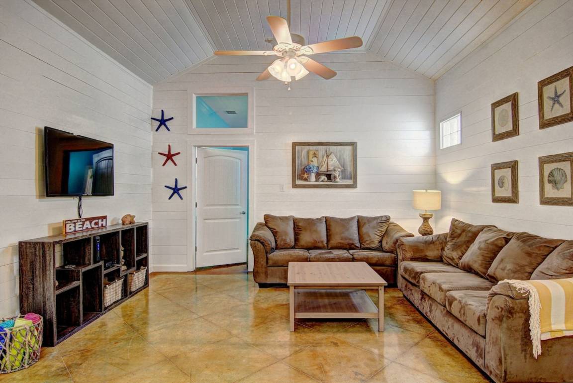 Apartment ∙ 3 Bedrooms ∙ 10 Guests - Port Aransas, TX
