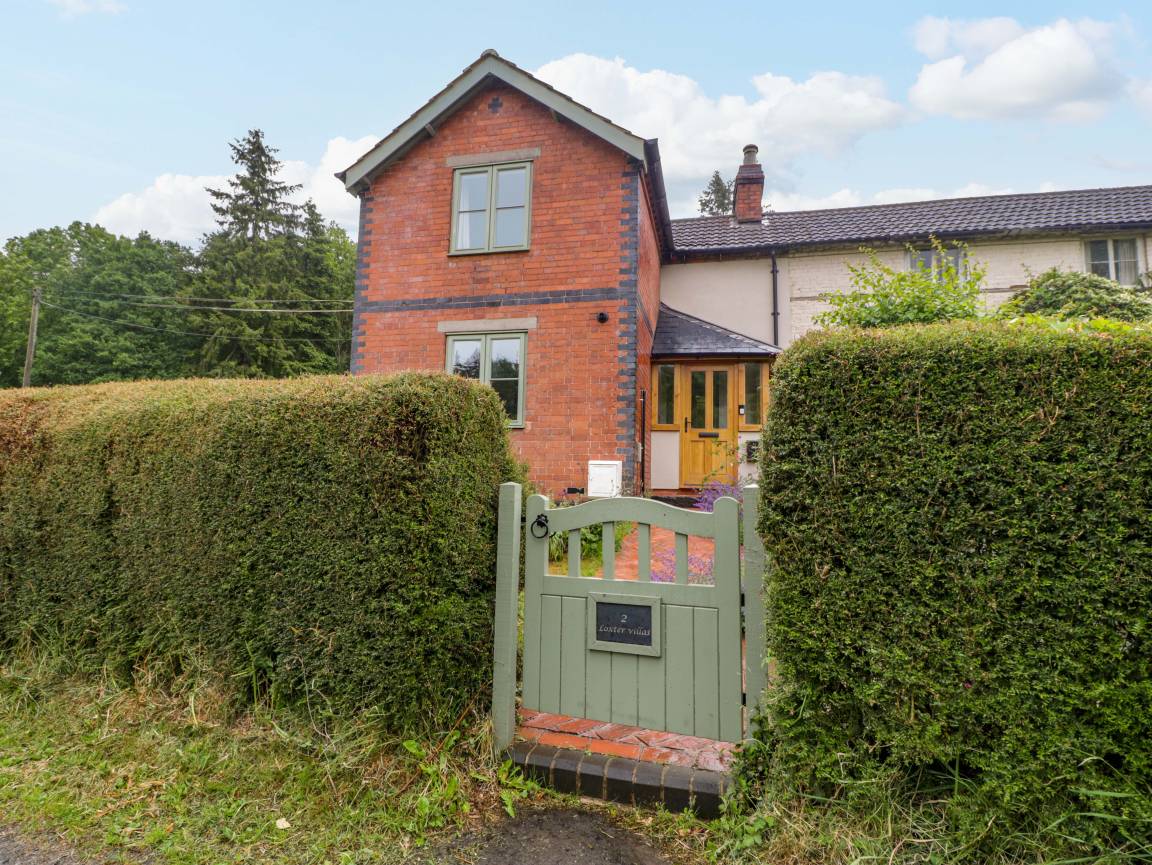Cottage ∙ 2 Bedrooms ∙ 4 Guests - Malvern Hills