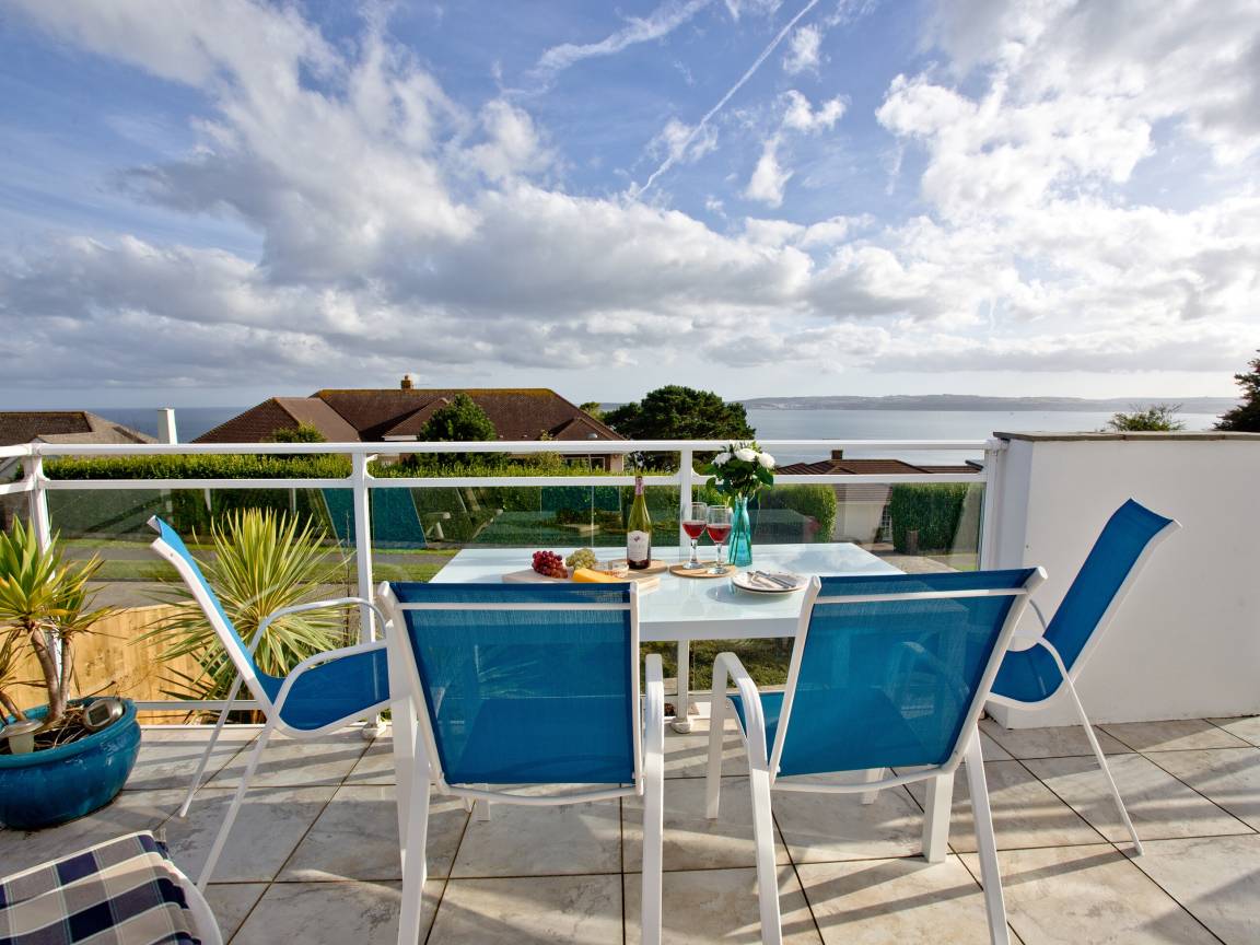 Bungalow ∙ 3 Bedrooms ∙ 6 Guests - Torquay