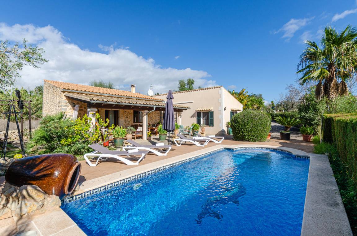 120 M² Villa ∙ 2 Bedrooms ∙ 4 Guests - Inca