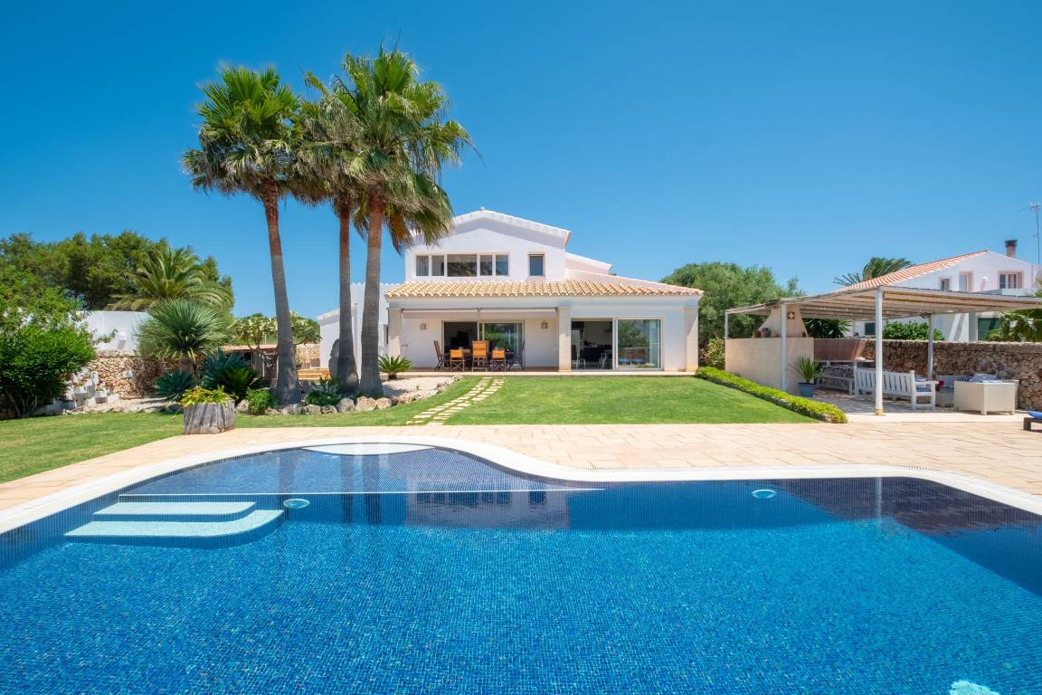 234 M² Chalet ∙ 5 Habitaciones ∙ 10 Huéspedes - Cala Galdana