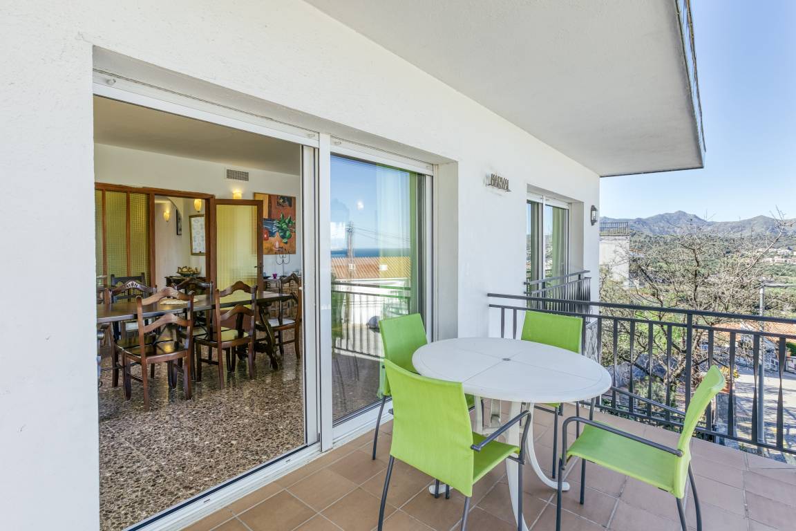 100 M² Apartment ∙ 4 Bedrooms ∙ 7 Guests - Cerbère