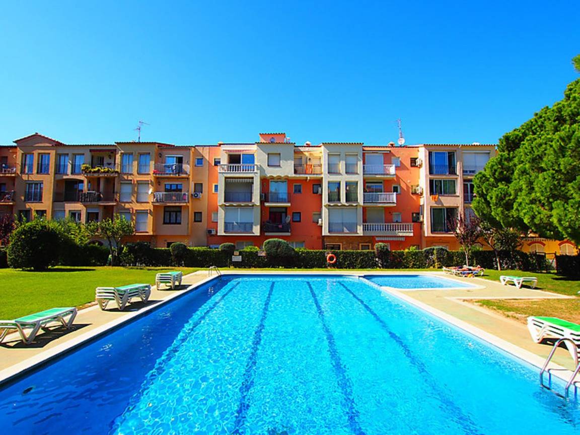 65 M² Ferienwohnung ∙ 2 Schlafzimmer ∙ 6 Gäste - Empuriabrava