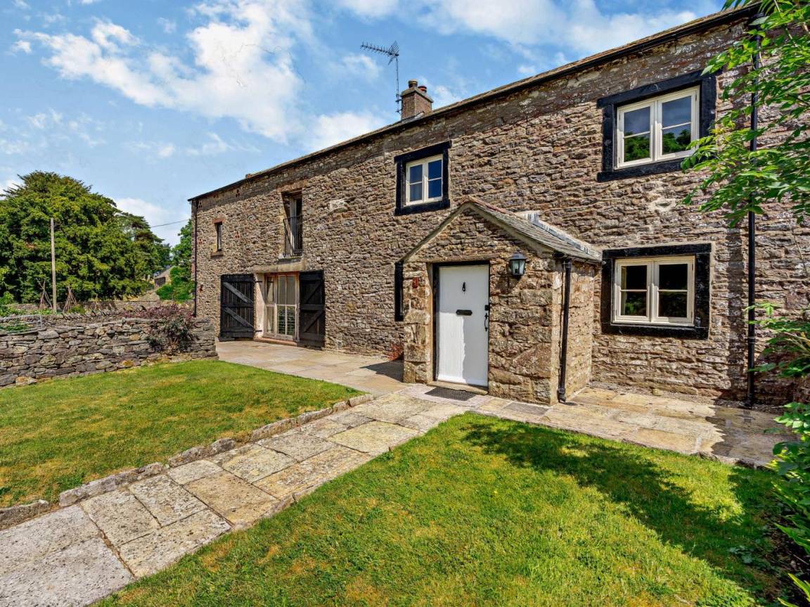 Cottage ∙ 4 Bedrooms ∙ 8 Guests - Kirkby Stephen