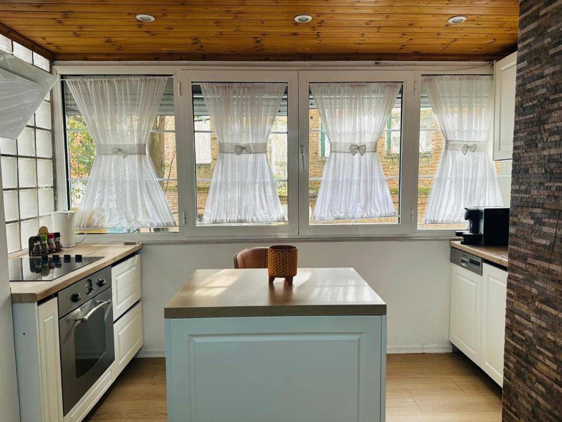 Apartment ∙ 1 Bedroom ∙ 4 Guests - Tirana