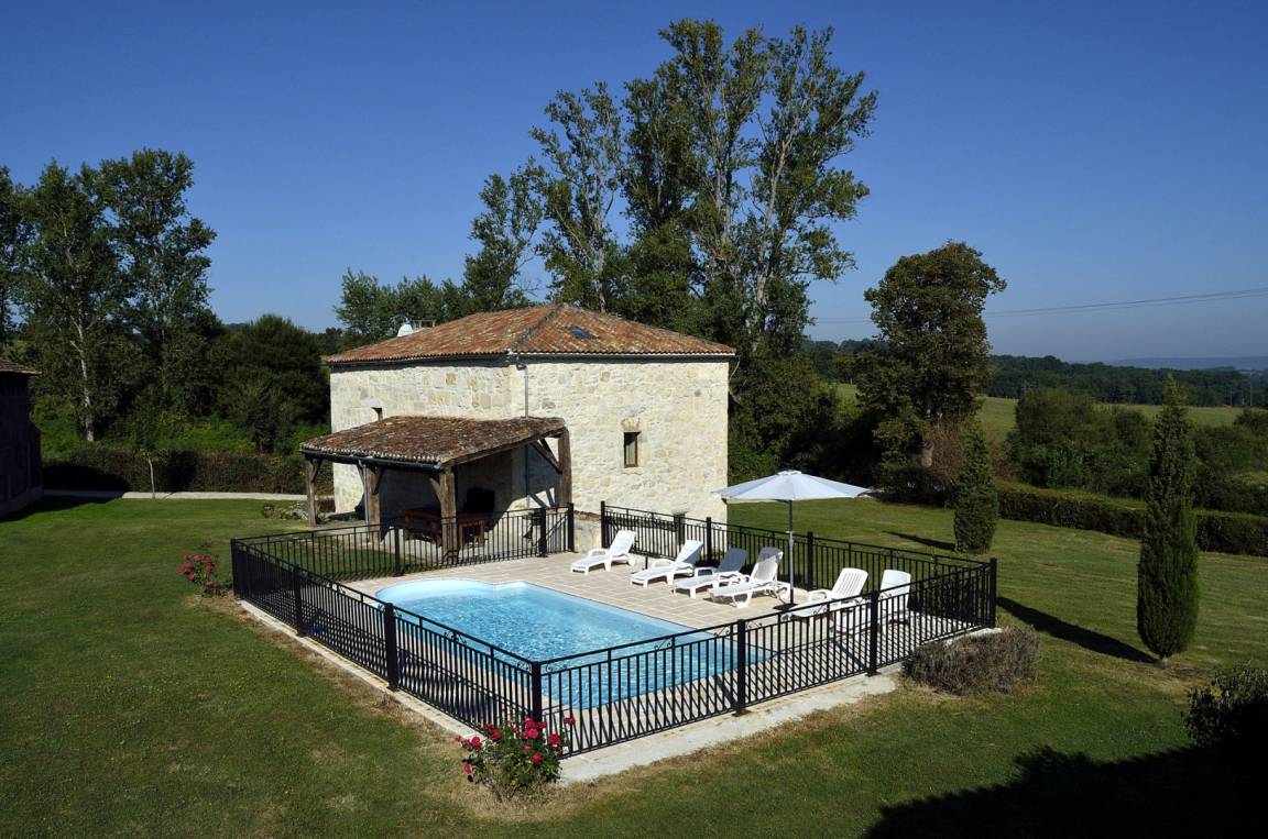 240 M² Gîte ∙ 5 Chambres ∙ 12 Personnes - Lot-et-Garonne