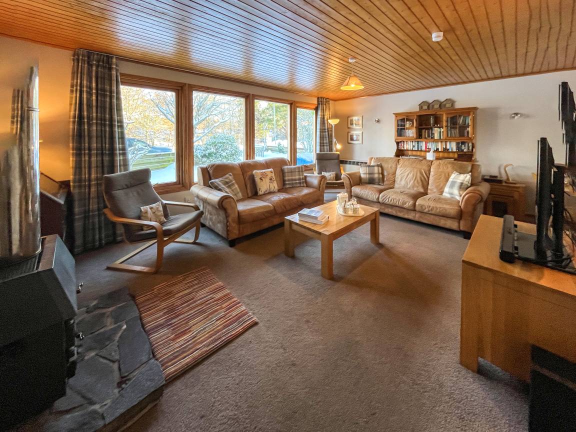 Cottage ∙ 4 Bedrooms ∙ 9 Guests - Carrbridge