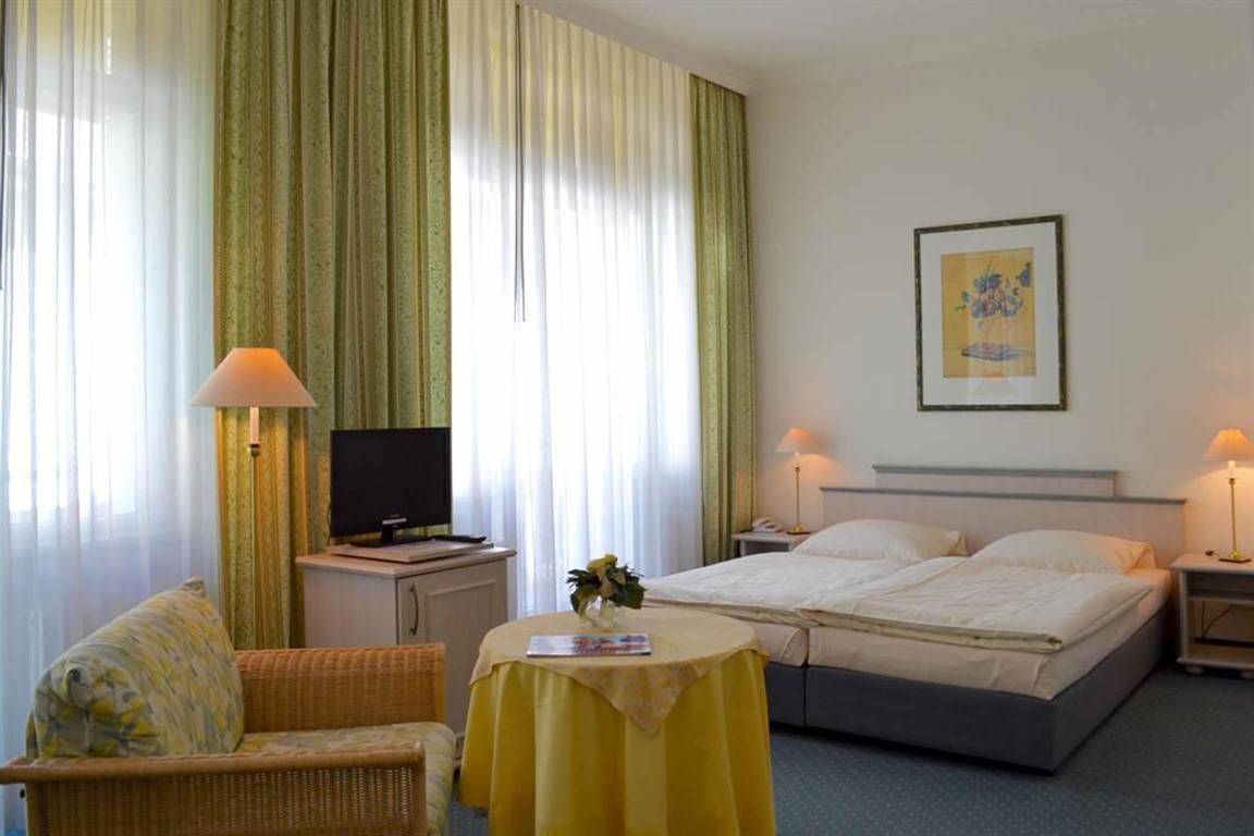 46 M² Ferienwohnung ∙ 2 Gäste - Bad Pyrmont