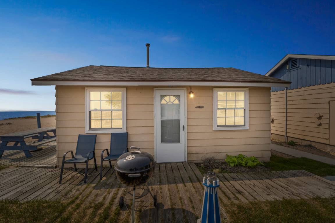 60 M² Cabin ∙ 2 Bedrooms ∙ 4 Guests - Oscoda, MI