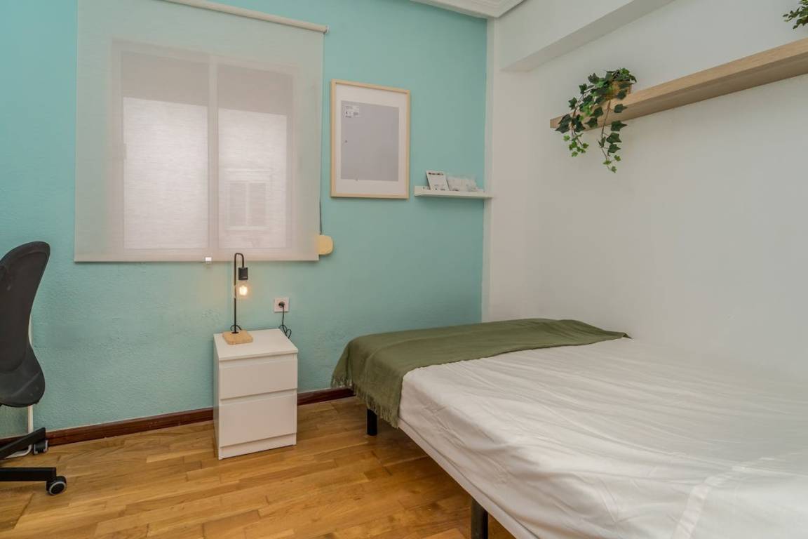 91 M² Habitación Privada ∙ 1 Habitación ∙ 1 Huésped - Valladolid