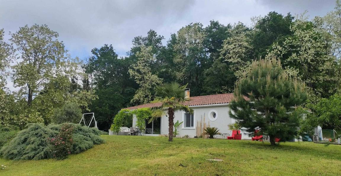 110 M² Gîte ∙ 2 Chambres ∙ 4 Personnes - Haute-Garonne