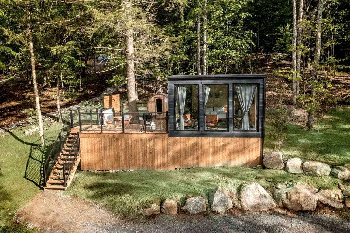 Leirintä ∙ 1 Makuuhuone ∙ 2 Vierasta - Quebec