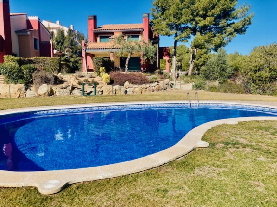 200 M² Maison De Vacances ∙ 4 Chambres ∙ 8 Personnes - Mont-roig del Camp