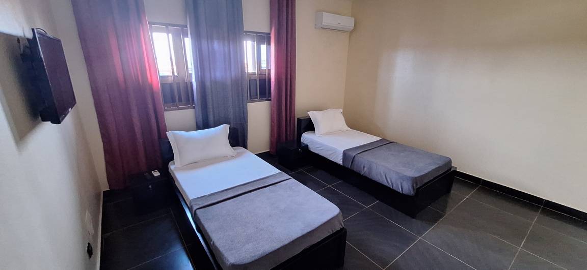 15 M² Privé Kamer ∙ 1 Slaapkamer ∙ 2 Gasten - Lomé