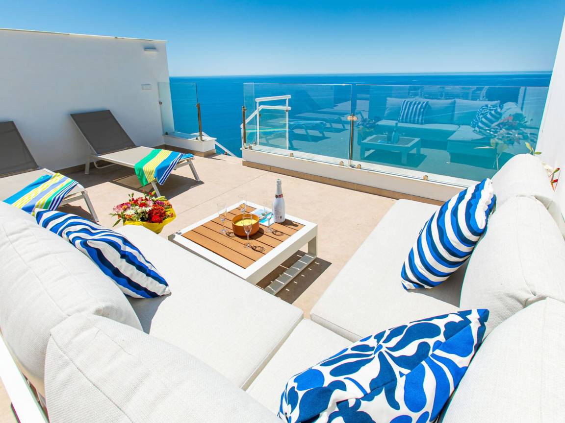 68 M² Huoneisto ∙ 2 Makuuhuonetta ∙ 4 Vierasta - Torrox Costa