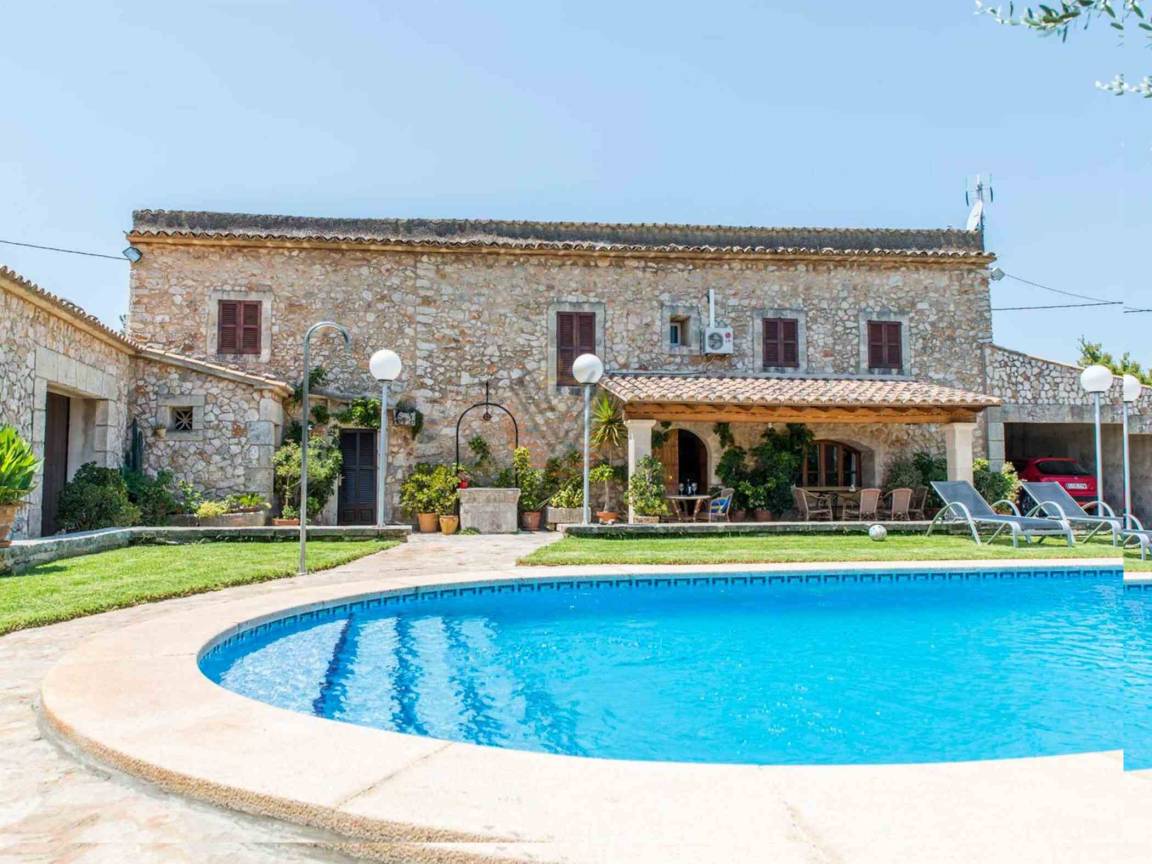 150 M² Cottage ∙ 3 Bedrooms ∙ 6 Guests - Mallorca