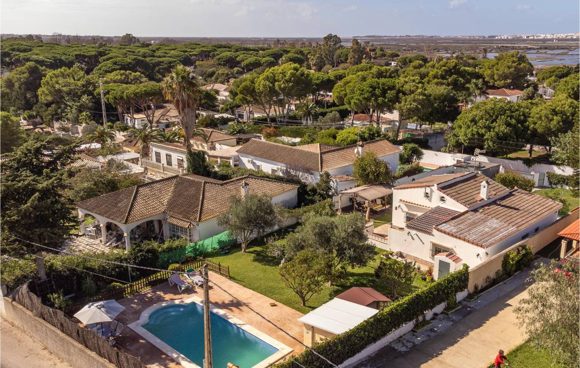160 M² House ∙ 4 Bedrooms ∙ 10 Guests - Chiclana de la Frontera