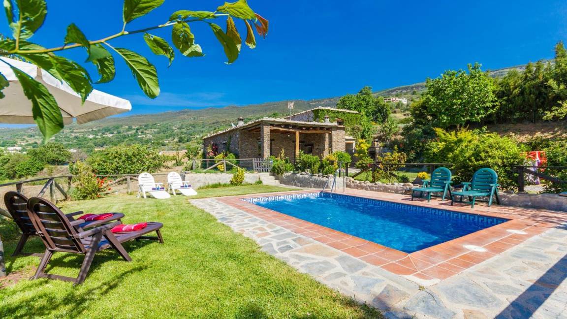 140 M² House ∙ 3 Bedrooms ∙ 6 Guests - Trevélez