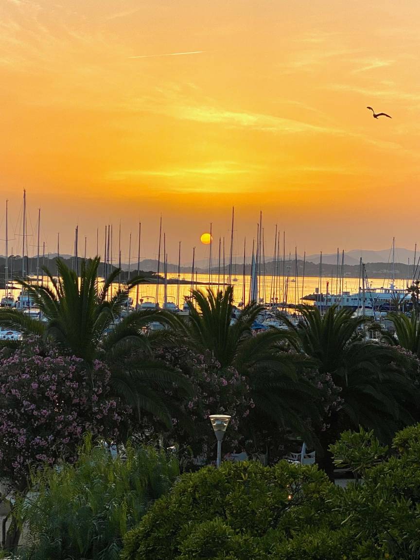 Apartment ∙ 2 Bedrooms ∙ 4 Guests - Hyères