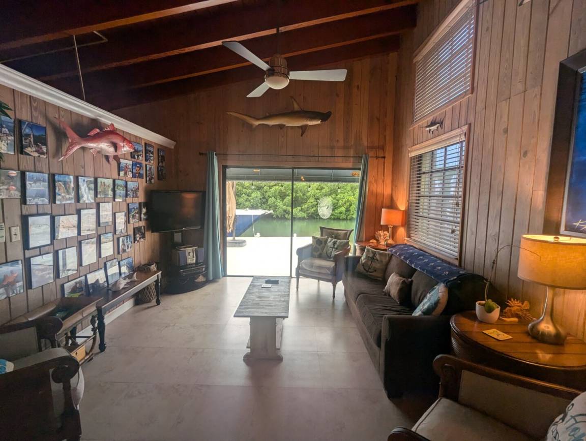 114 M² House ∙ 2 Bedrooms ∙ 4 Guests - Islamorada, FL