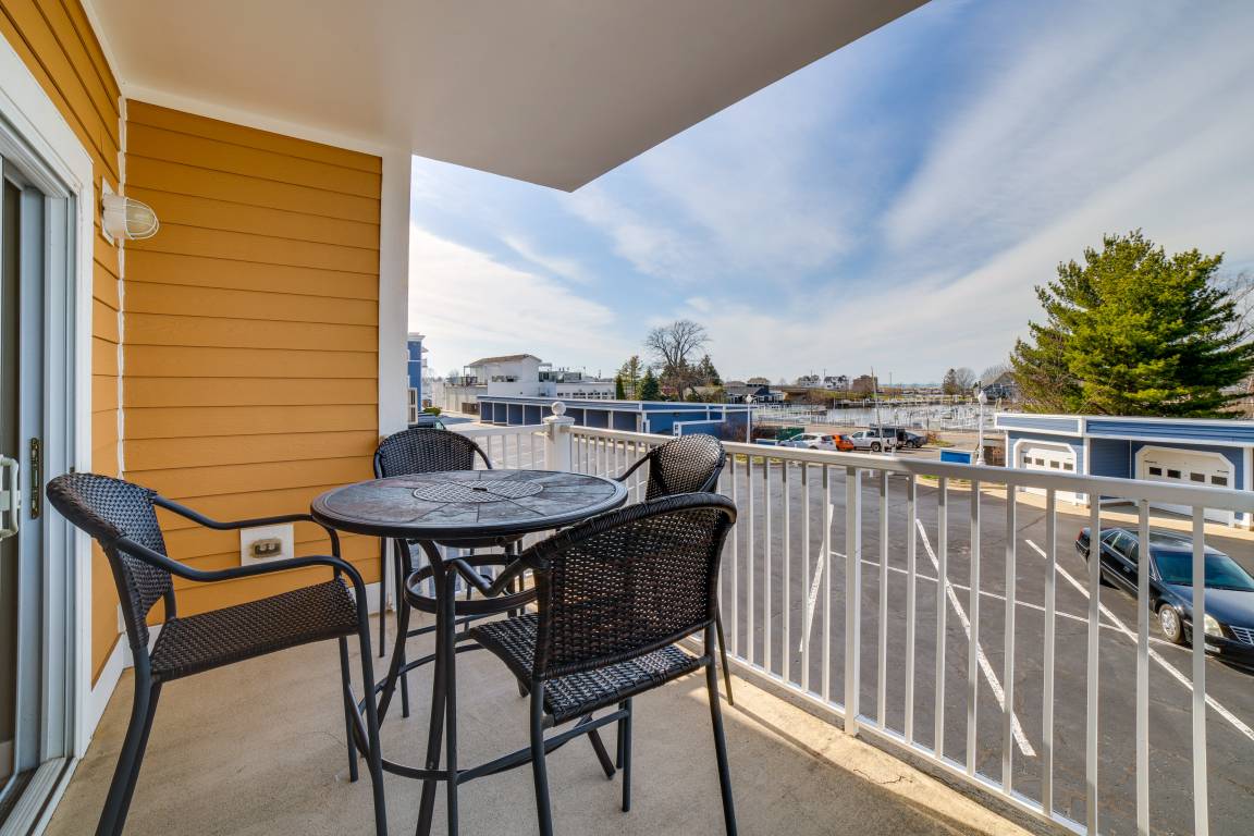 148 M² Apartment ∙ 2 Bedrooms ∙ 6 Guests - Michiana Shores, IN