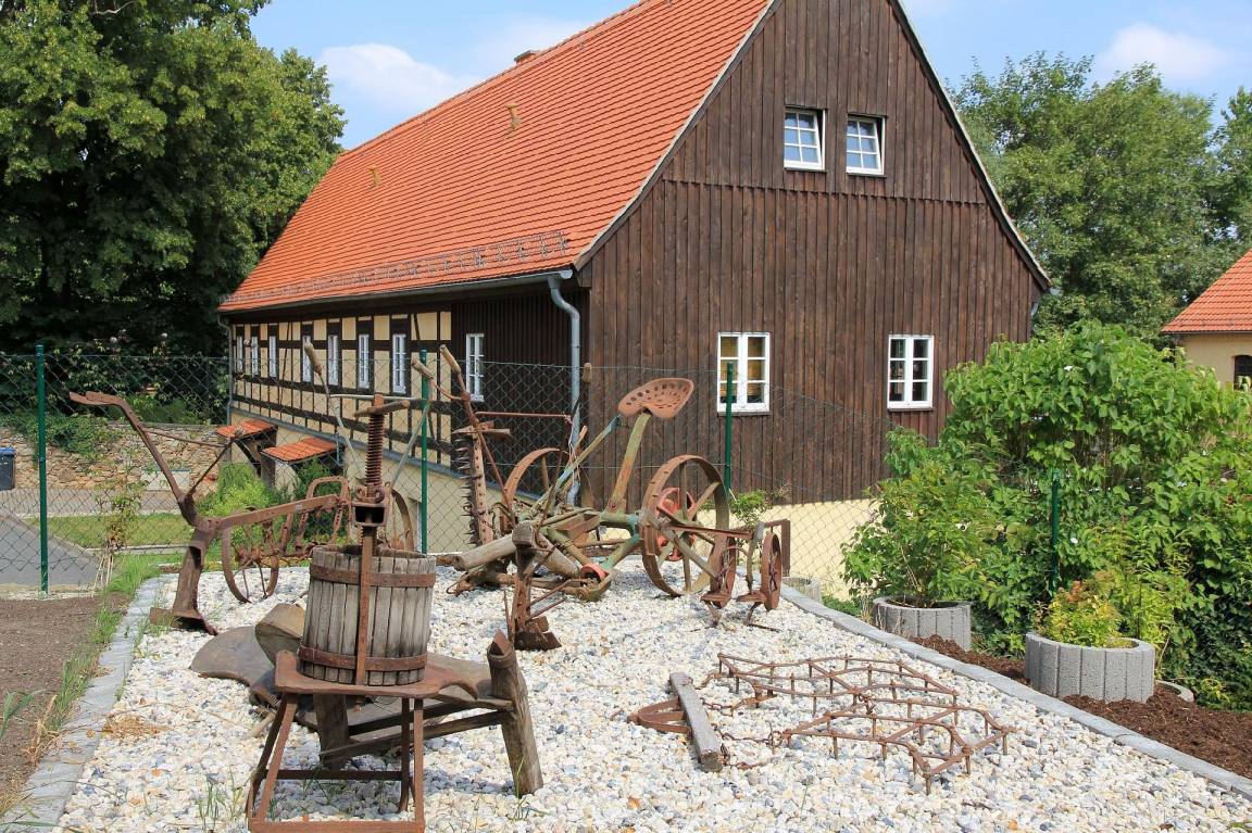 45 M² Ferienwohnung ∙ 1 Schlafzimmer ∙ 2 Gäste - Heidenau